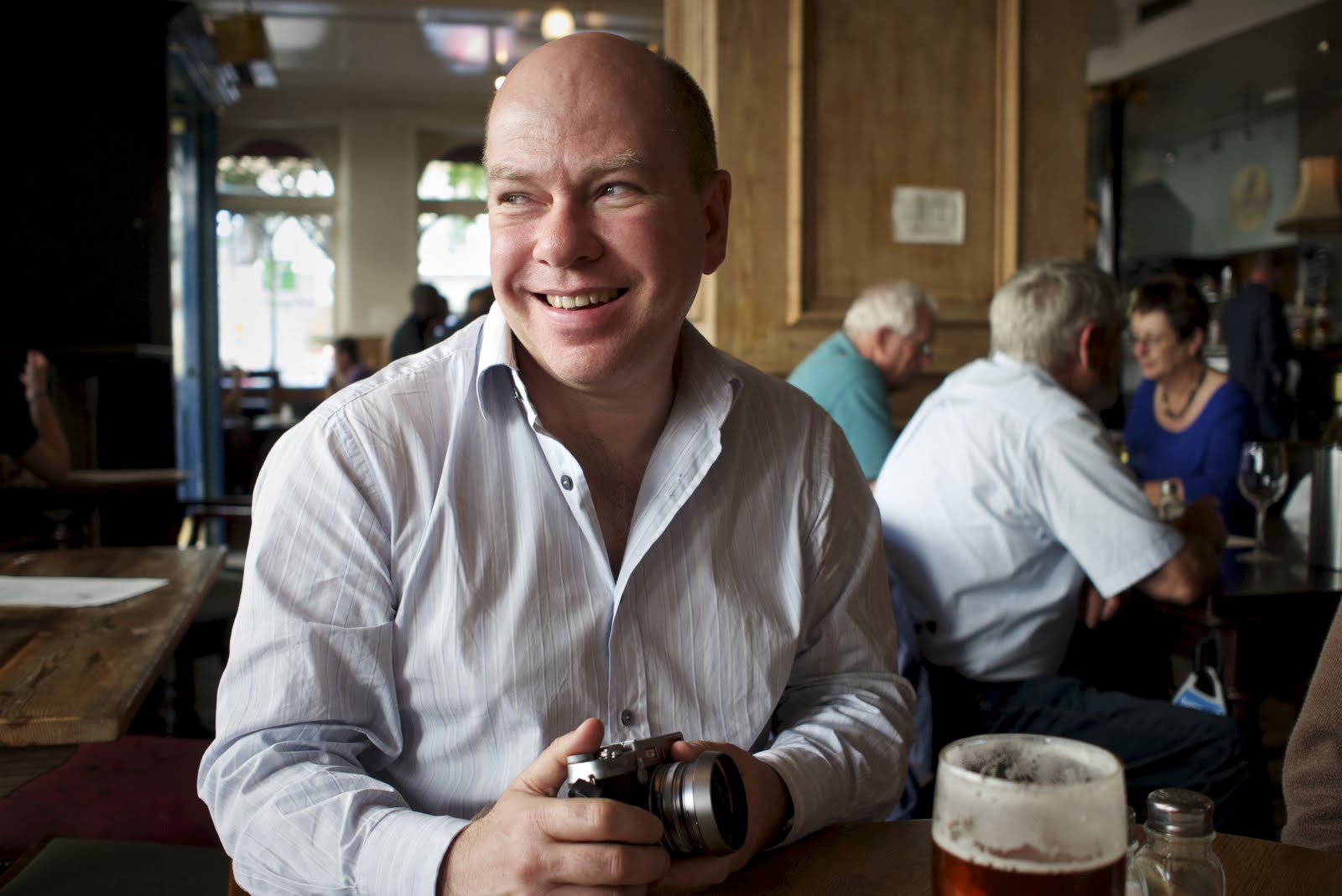 Drew Gardner dă lecţii la Photo Romania Festival - Revista Bulevard